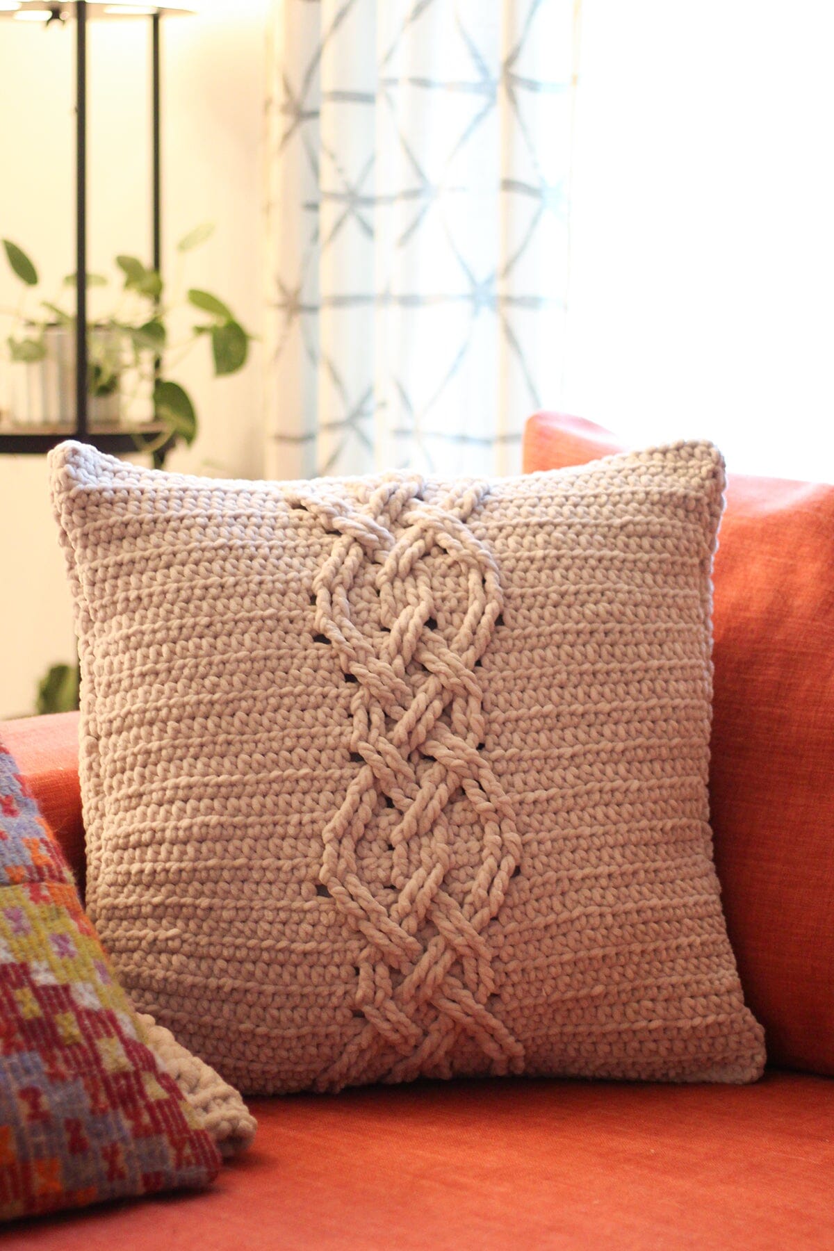 Cabled Cushion Cover – Universal Yarn