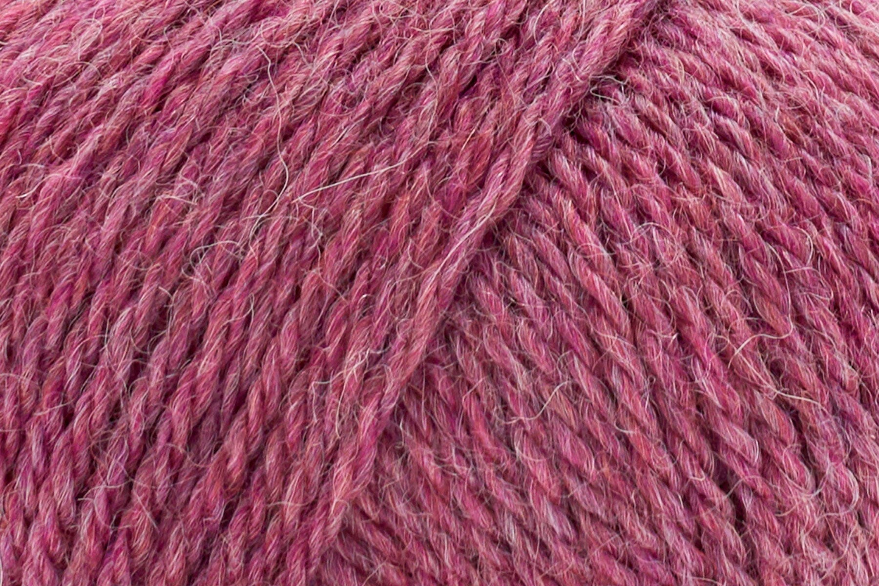 Fawning – Universal Yarn