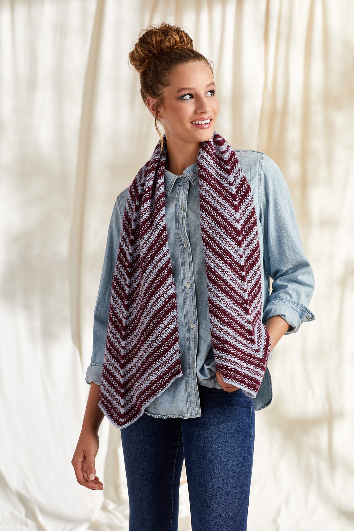 Roundabout Scarf – Universal Yarn