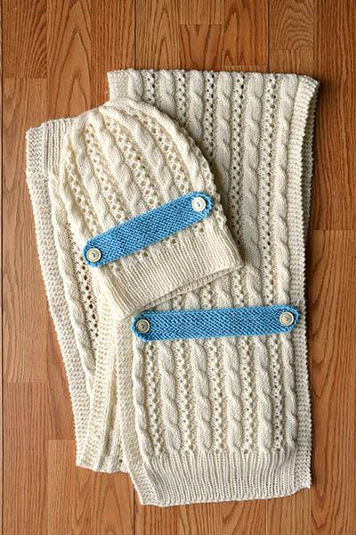 Button Up Hat and Scarf – Universal Yarn