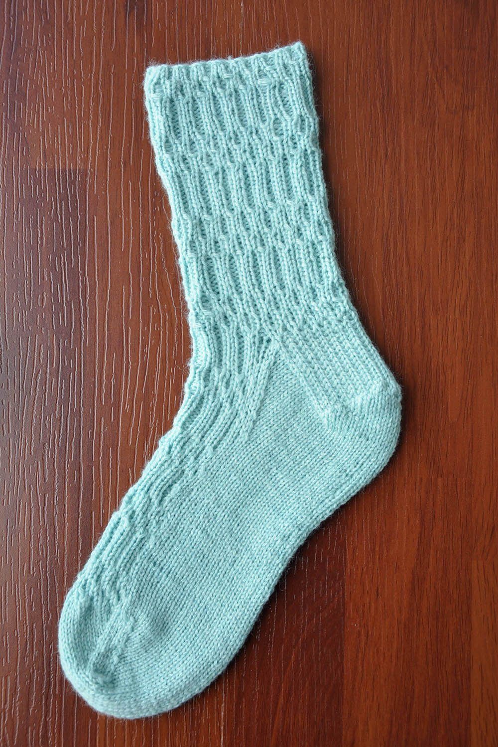 Sea Socks – Universal Yarn