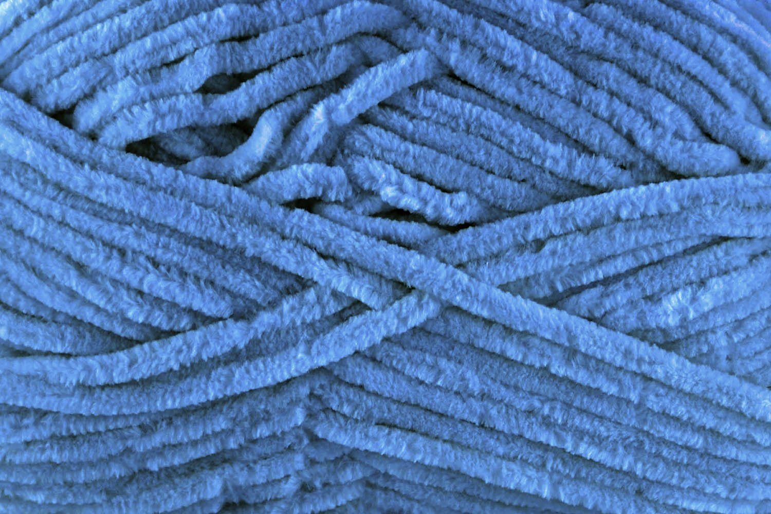 Bella Chenille – Universal Yarn