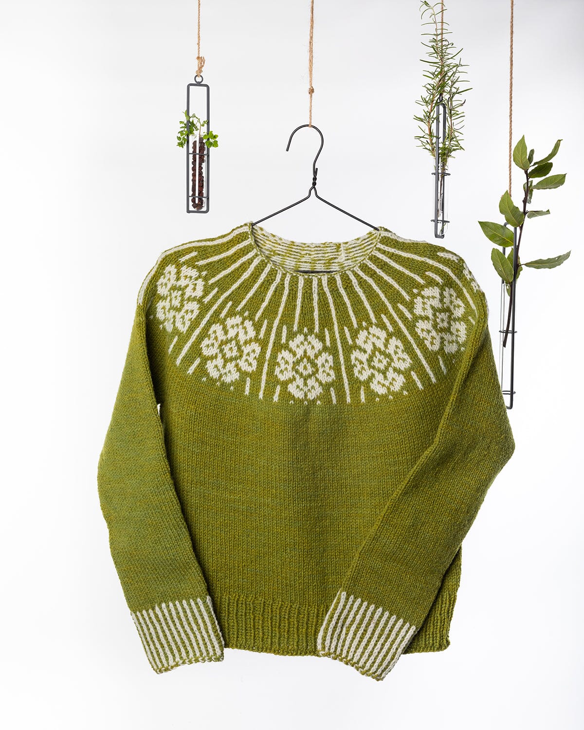 Yarn Vibes: Dervla Colorwork Sweater – Universal Yarn