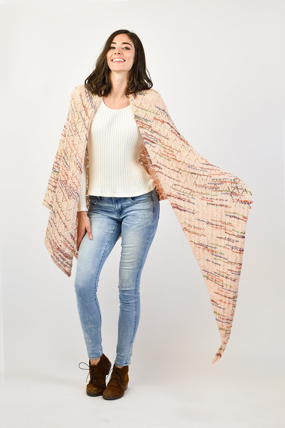 Diamonds and Dashes – Universal Yarn