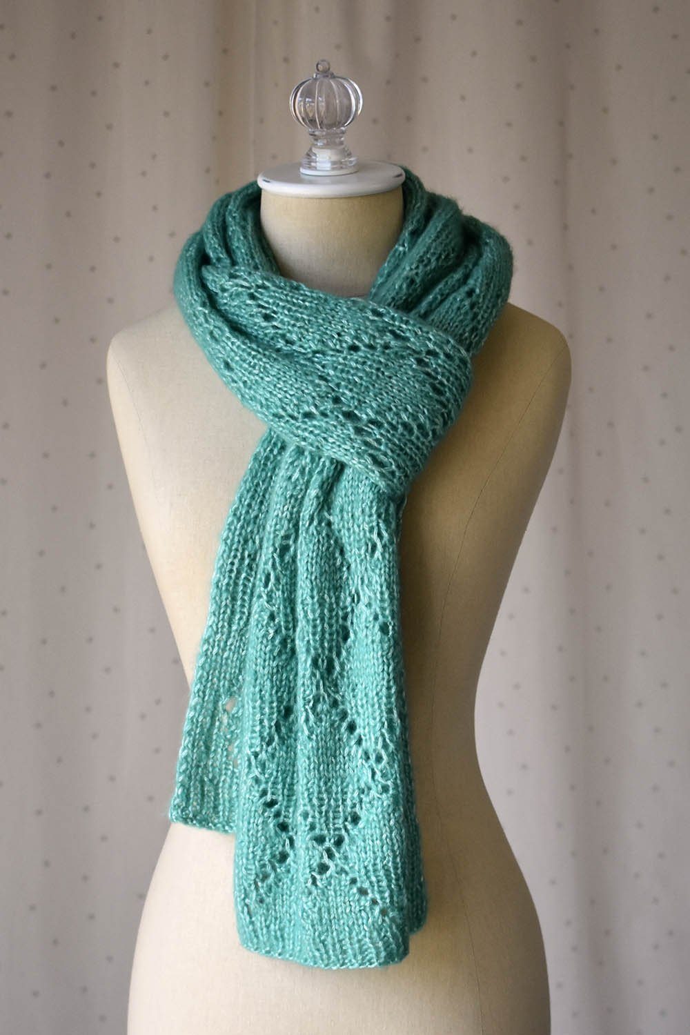 Topiary Scarf – Universal Yarn