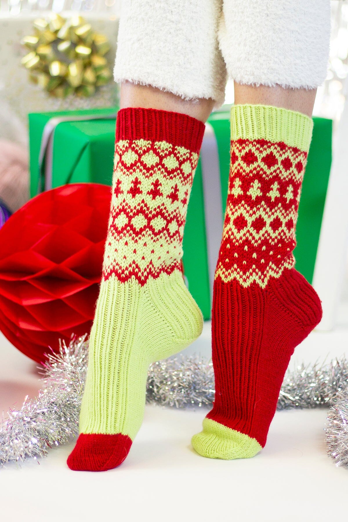 Holiday Elf Socks – Universal Yarn