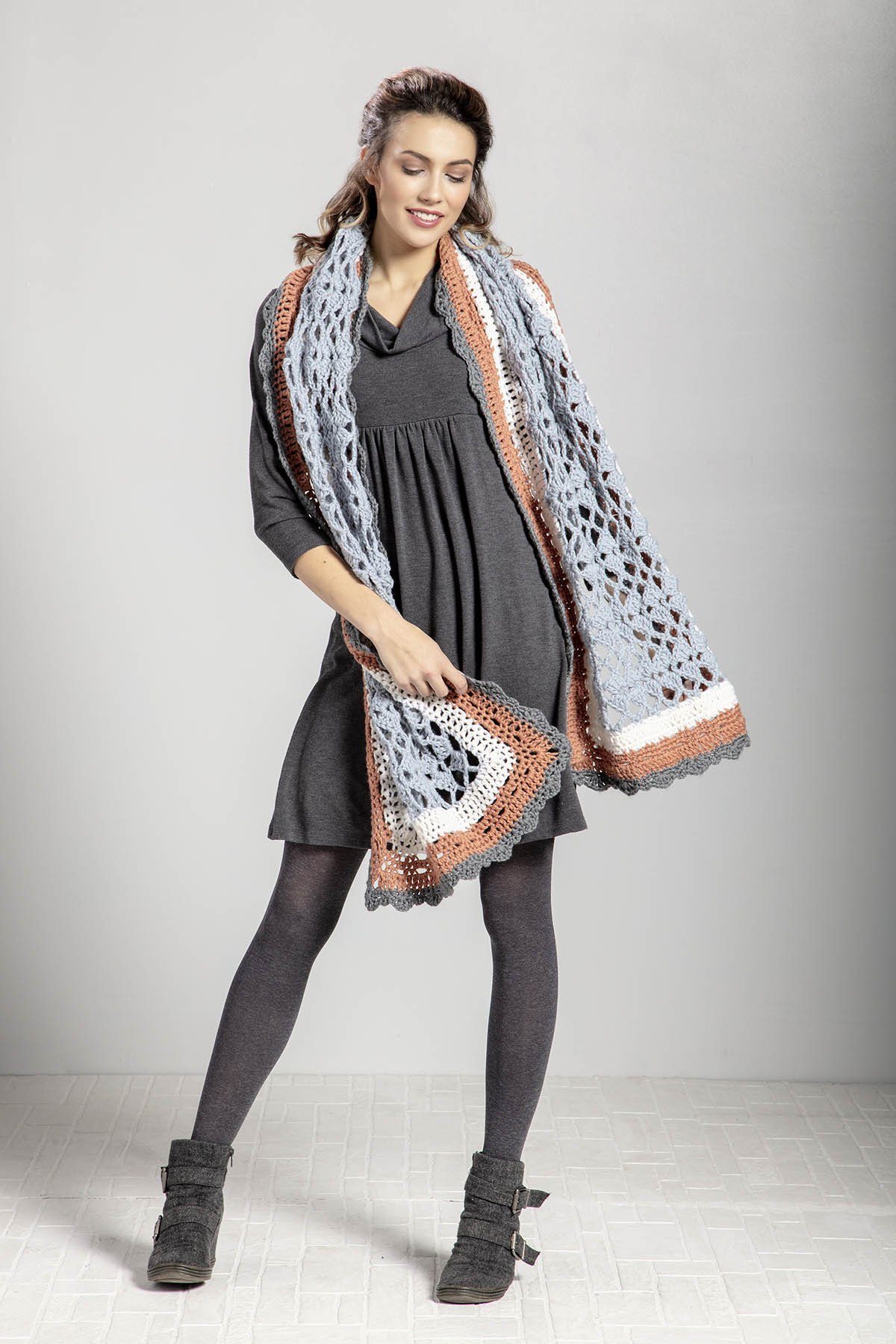 Alpine Wrap – Universal Yarn