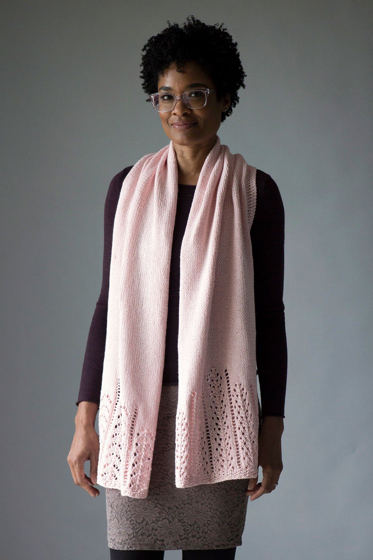 Lace Dipped Scarf – Universal Yarn