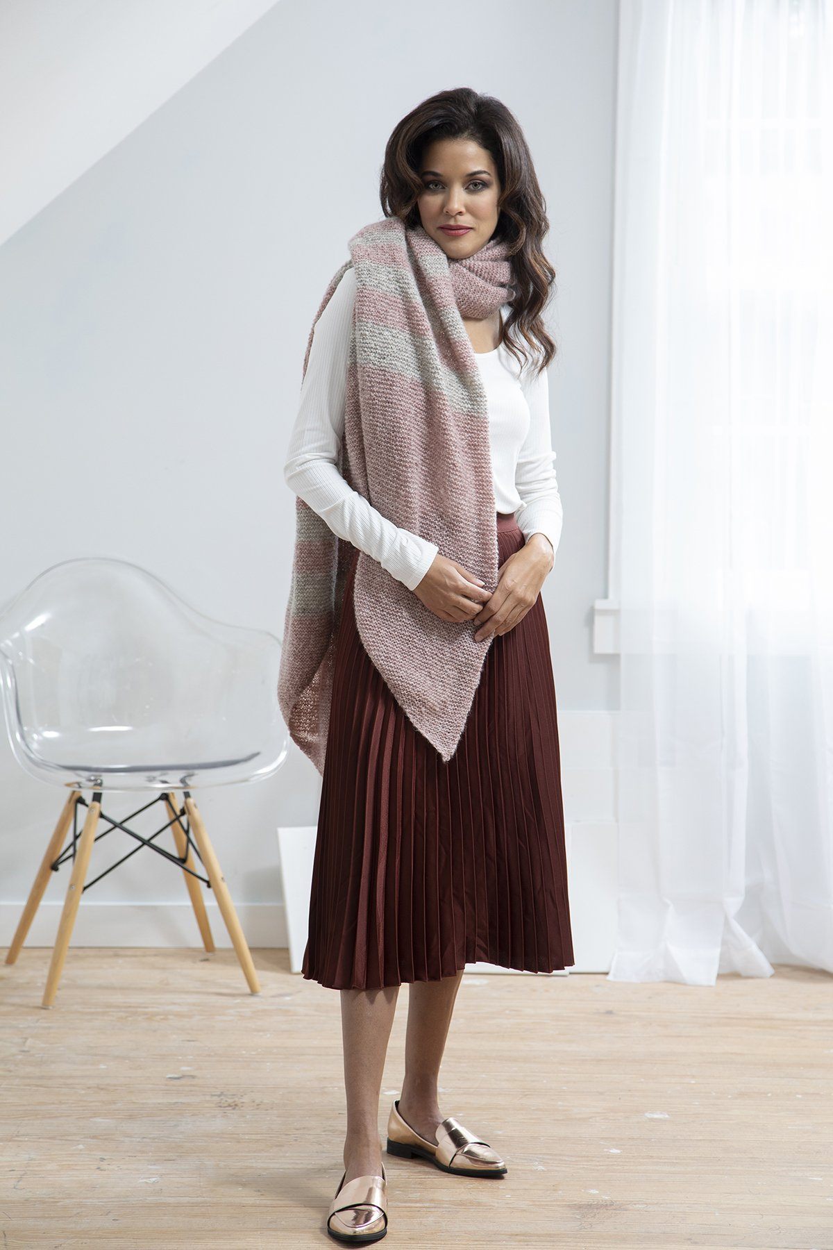 Swan – Universal Yarn